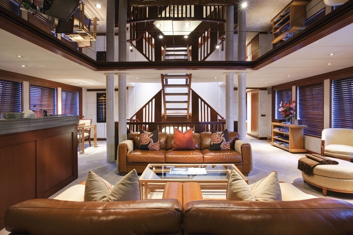 Yacht LAZY Z, OceAnco | CHARTERWORLD Luxury Superyacht Charters